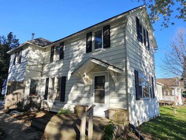 2313 S Royce St, Sioux City, IA 51106