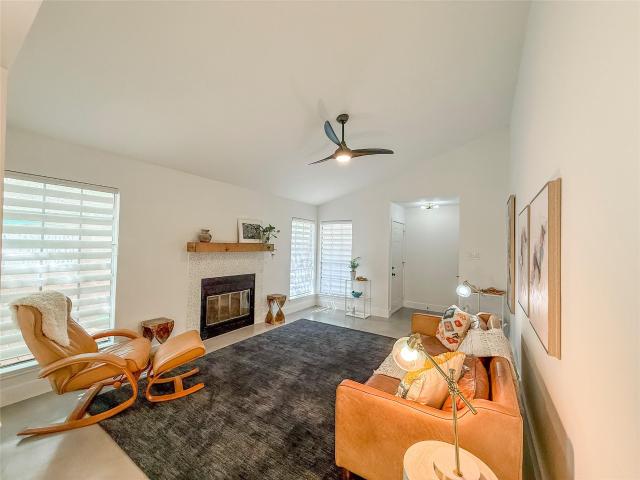 2313 Thornwild Pass
