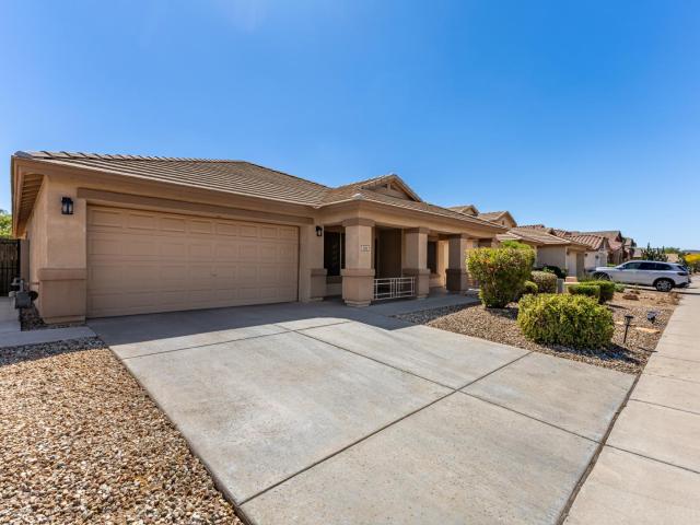 2313 W Straight Arrow Lane
