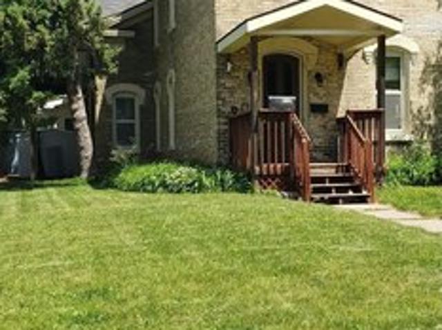 231 4th St, Baraboo, WI 53913