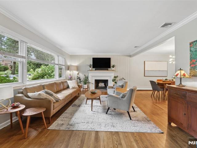 231 Canterbury Drive