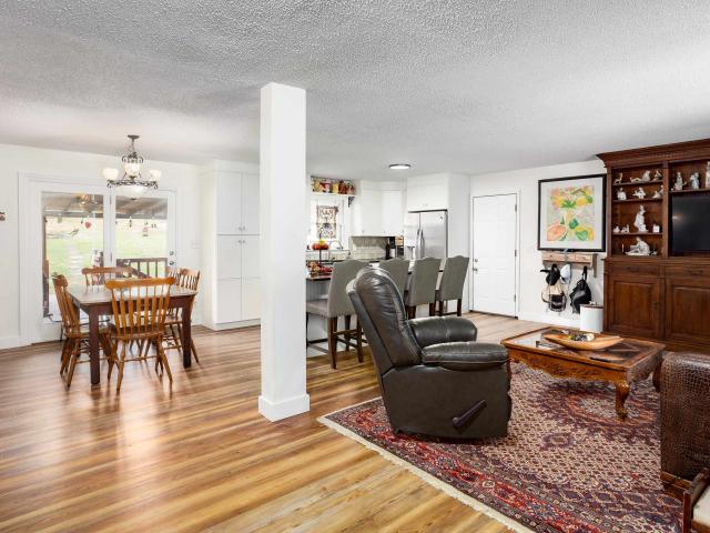 231 Cedar Ln