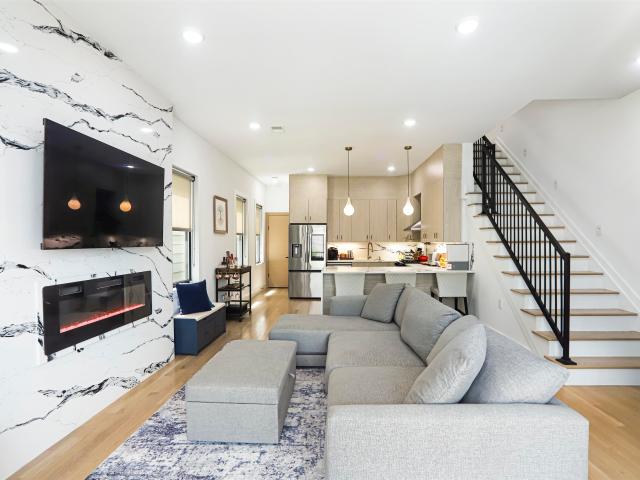 231 Clinton Ave # 2