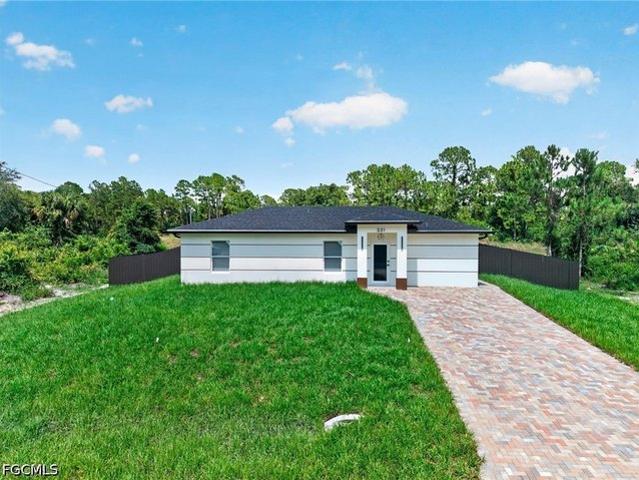 231 Andalucia Ave S, Lehigh Acres, FL 33974