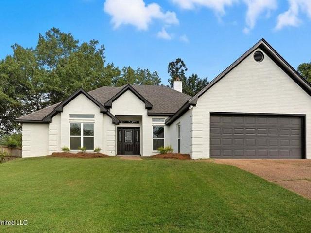 231 Greensview Dr, Brandon, MS 39047