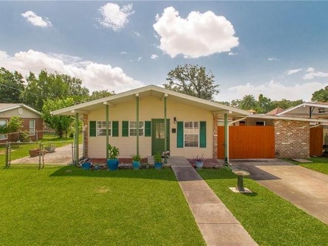 231 Douglas Dr, River Ridge, LA 70123