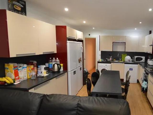 231 Dawlish Road, Stirchley, B29 7AS, United Kingdom | 6 bed house for rent #167522583 | Rentberry