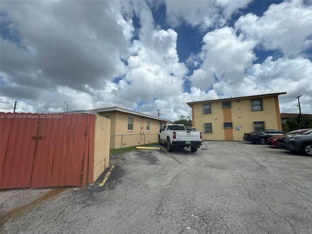 231 E 7th St, Hialeah, FL 33010 | MLS #A11637