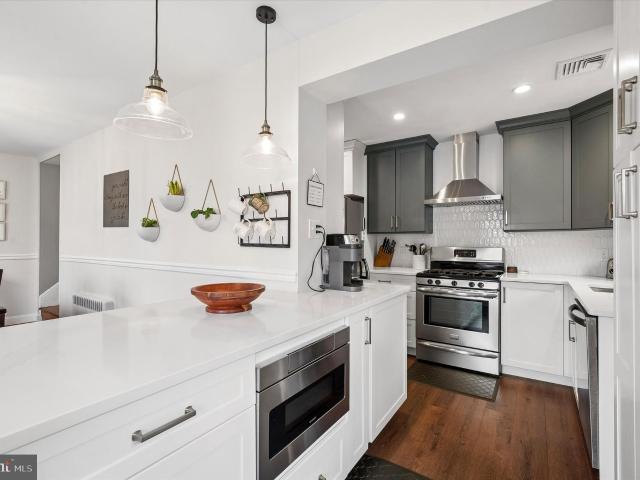 231 E Woodland Ave, Springfield, PA 19064 | MLS #PADE2111 | Compass