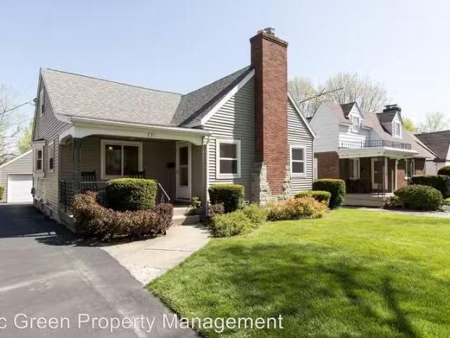 231 East Drive 231 East Dr