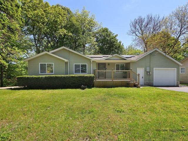 231 Oakdale Ave, Winthrop Harbor, IL 60096