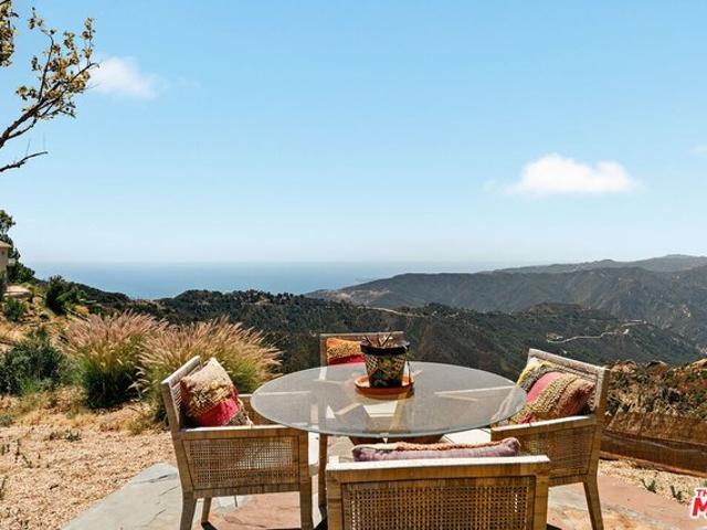 231 Loma Metisse Rd, Malibu, CA 90265