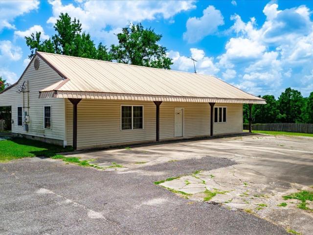 231 Lakeshore Drive