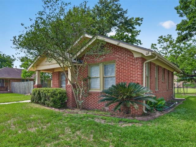 231 Lakeview Drive