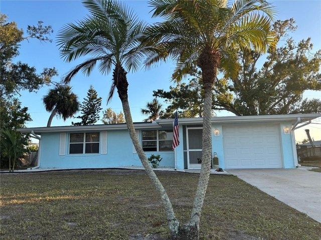 231 Lakeview Ln, Englewood, FL 34223