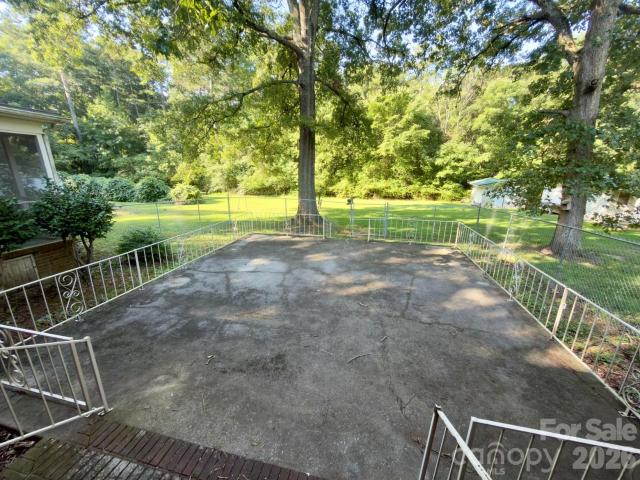 231 Lambert Road