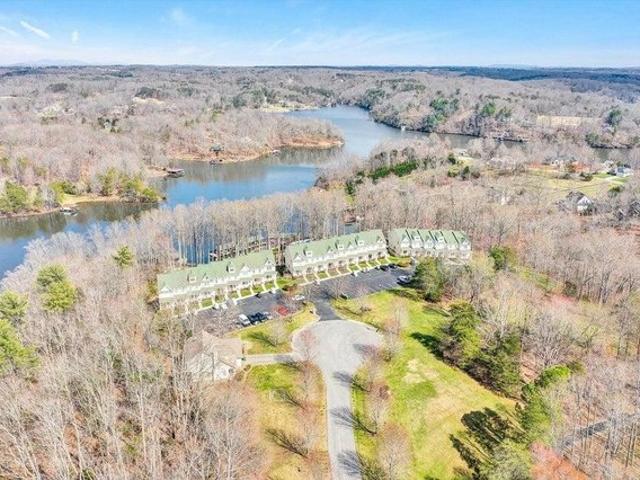 231 Mountain Cove Dr Unit A2, Hardy, VA 24101