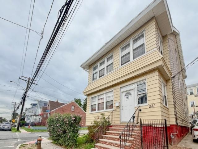 231 Myrtle Ave