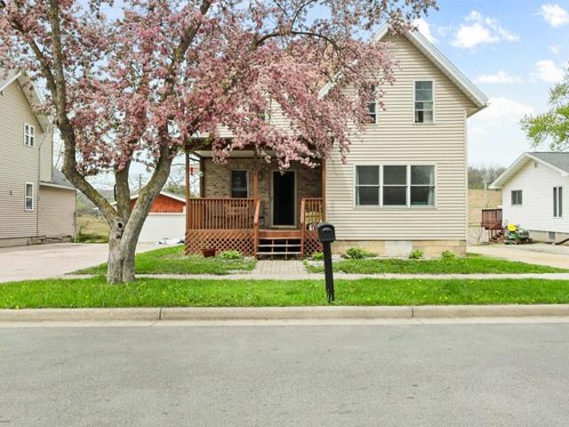 231 N Main St, Deerfield, WI 53531