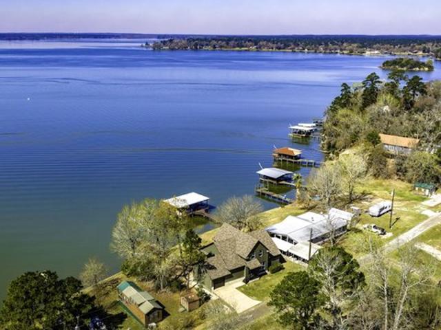 231 N Point Rd, Trinity, TX 75862