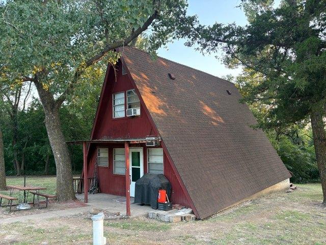 231 NE South Hummingbird Rd, Medicine Lodge, KS 67104