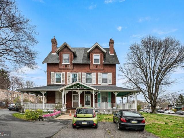 231 S Oak Ave, Clifton Heights, PA 19018