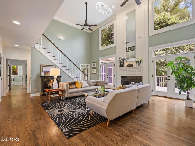 231 Sandringham Court