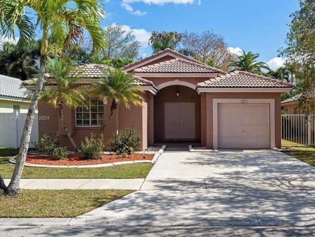231 SW 203rd Ave, Pembroke Pines, FL 33029
