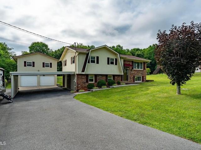 231 Pine Laurel Cir, Bluff City, TN 37618