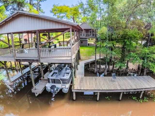 231 Private Road 7225, Jefferson, TX 75657
