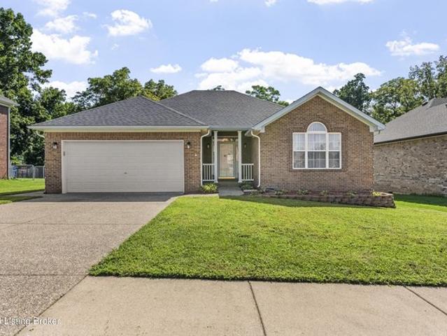 231 River Edge Dr, Shepherdsville, KY 40165