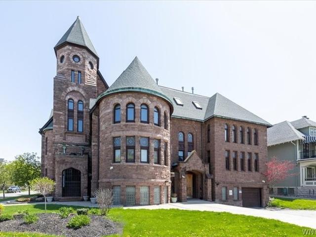 231 Richmond Ave, Buffalo, NY 14222