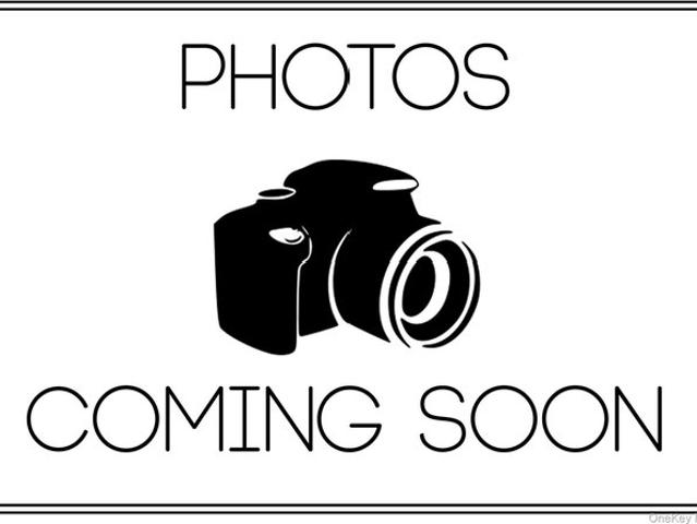 231 W Woodside Ave, Patchogue, NY 11772