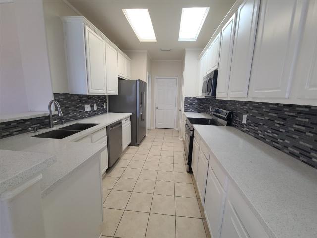 231 W Stedhill Loop