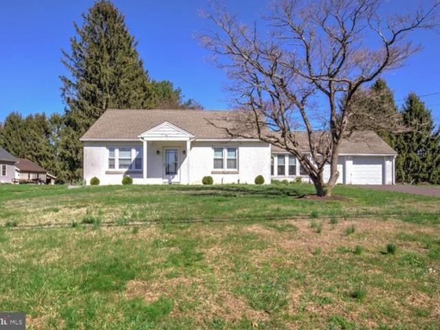 231 Warwick Rd, Elverson, PA 19520