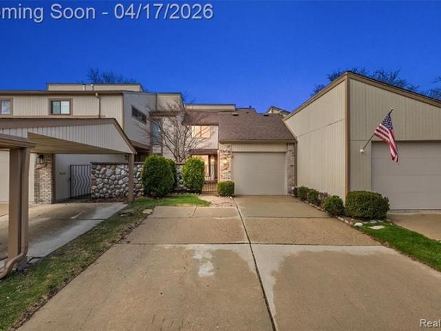 23243 Farmington Rd, Farmington, MI 48336