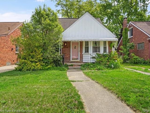23240 Forest St, Oak Park, MI 48237