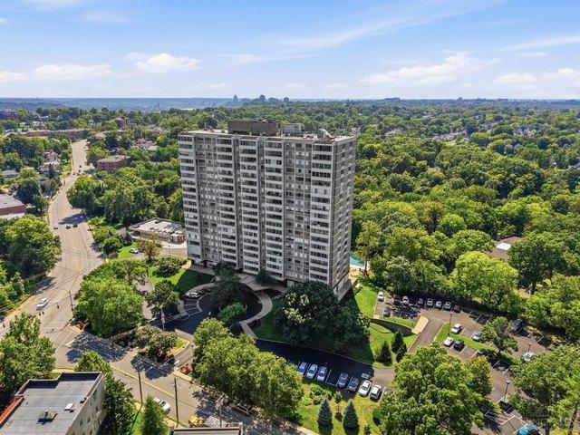 2324 Madison Rd Apt 910, Cincinnati, OH 45208
