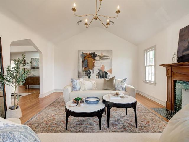 2324 NW 28th Street