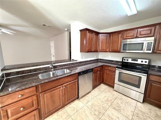 2324 Bloomfield Drive