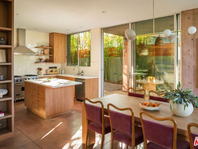 2324 Boone Ave, Venice, CA 90291 | MLS #26635 | Compass