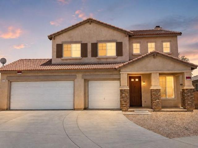 2324 E Newgrove St, Lancaster, CA 93535