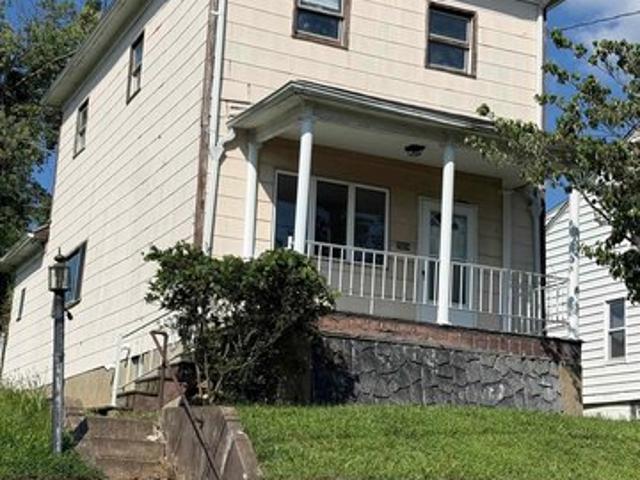 2324 Hamill Ave, Clarksburg, WV 26301