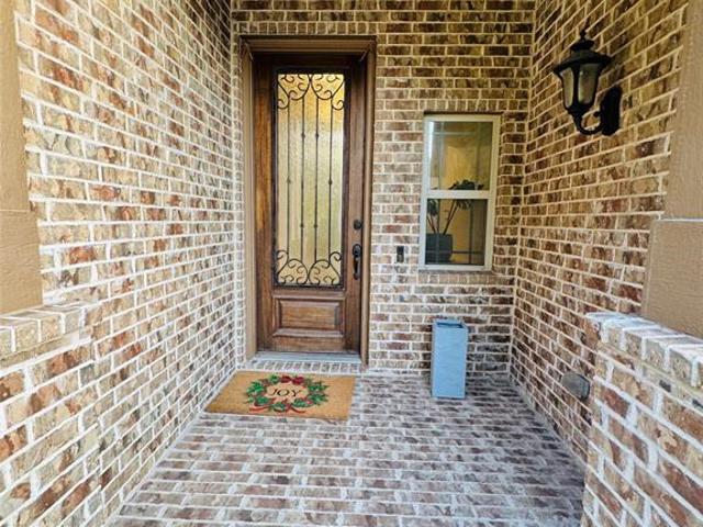2324 Kemerton Drive