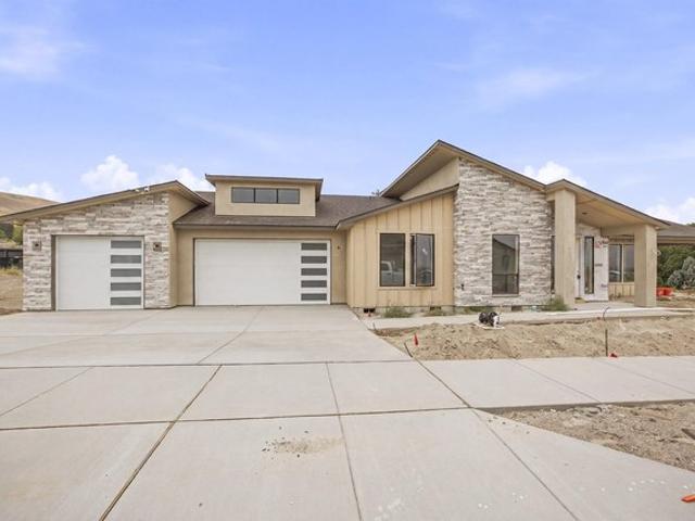 2324 Lariat Ln, Richland, WA 99352