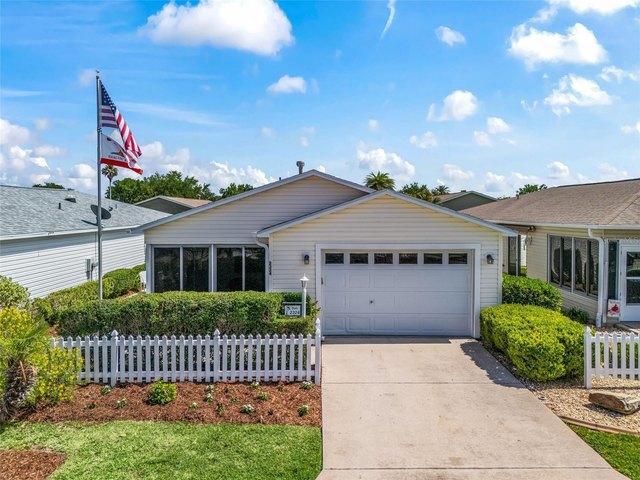 2324 Pickens Pl, The Villages, FL 32162