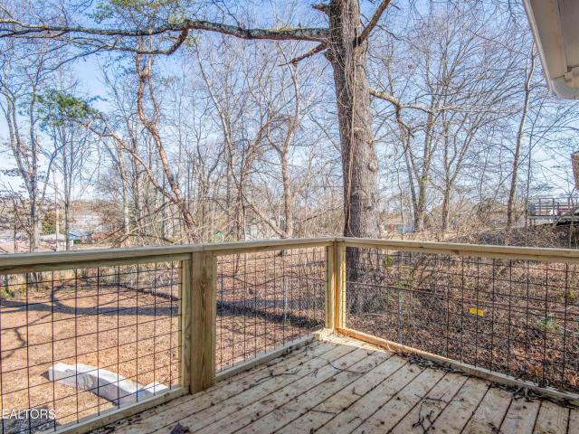 2324 Roundtree Rd