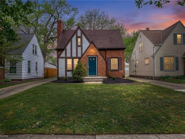 2324 Scholl Rd, University Heights, OH 44118