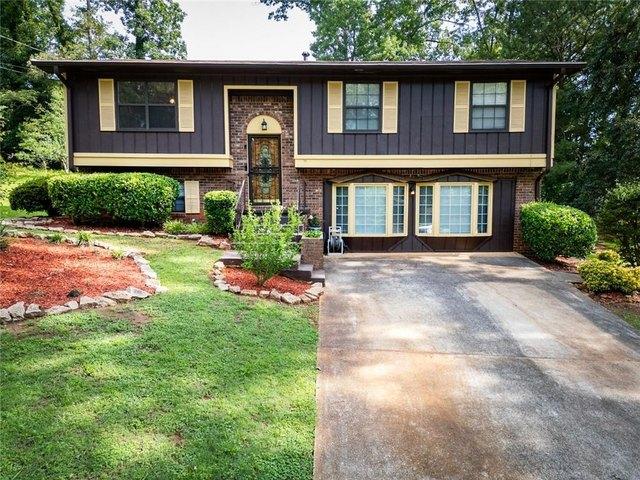 2324 Tarian Dr, Decatur, GA 30034