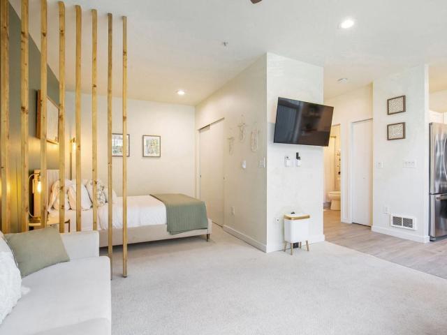 2324 1st Avenue Studio Apartment for Rent at 2324 1st Ave #677, Seattle, WA 98121 Belltown